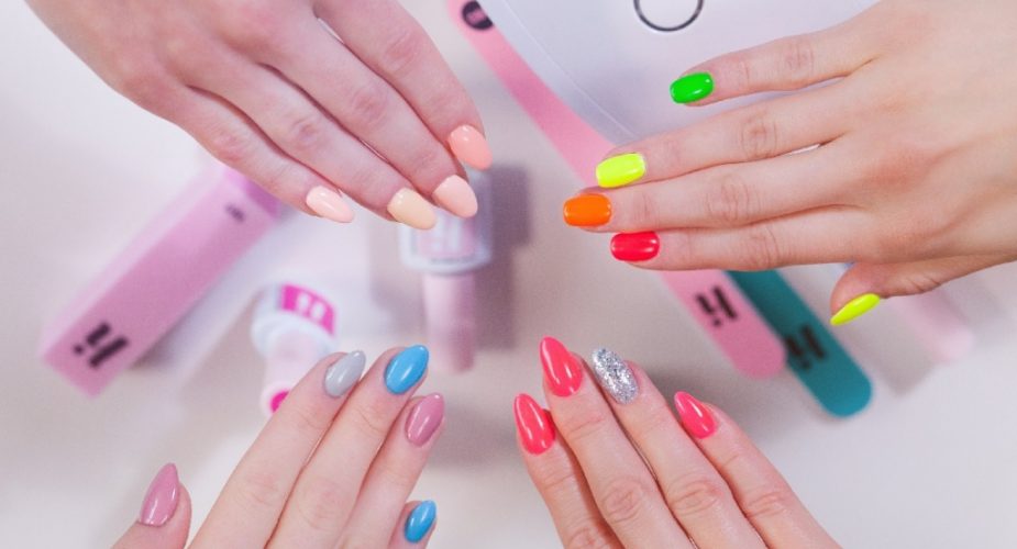Hybrid manicure – what is it and how to use it? – Top Cosmetics